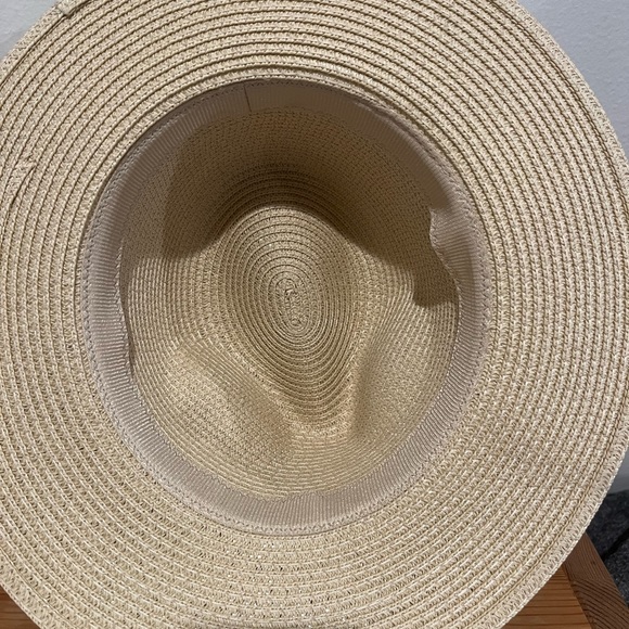 Ellian | Accessories | Nwt Straw Natural Color Panama Hat With Gold ...